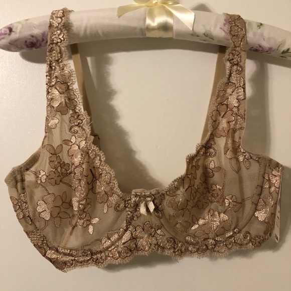 Secret Treasures | Intimates & Sleepwear | Tan Lace Underwire Bra ...